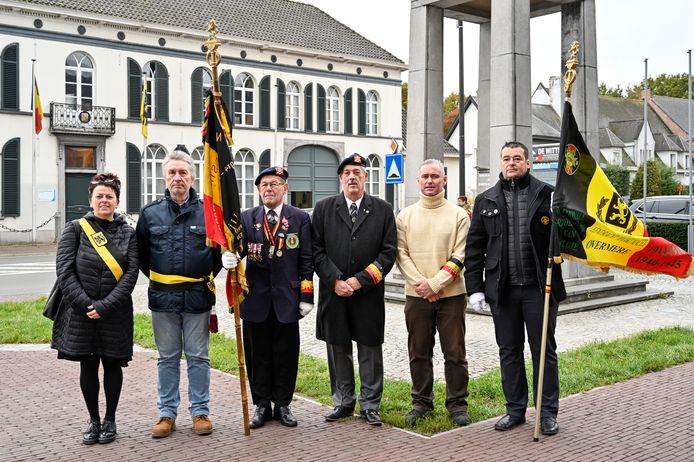 Nationale Strijdersbond herdenkt wapenstilstand | Berlare | hln.be