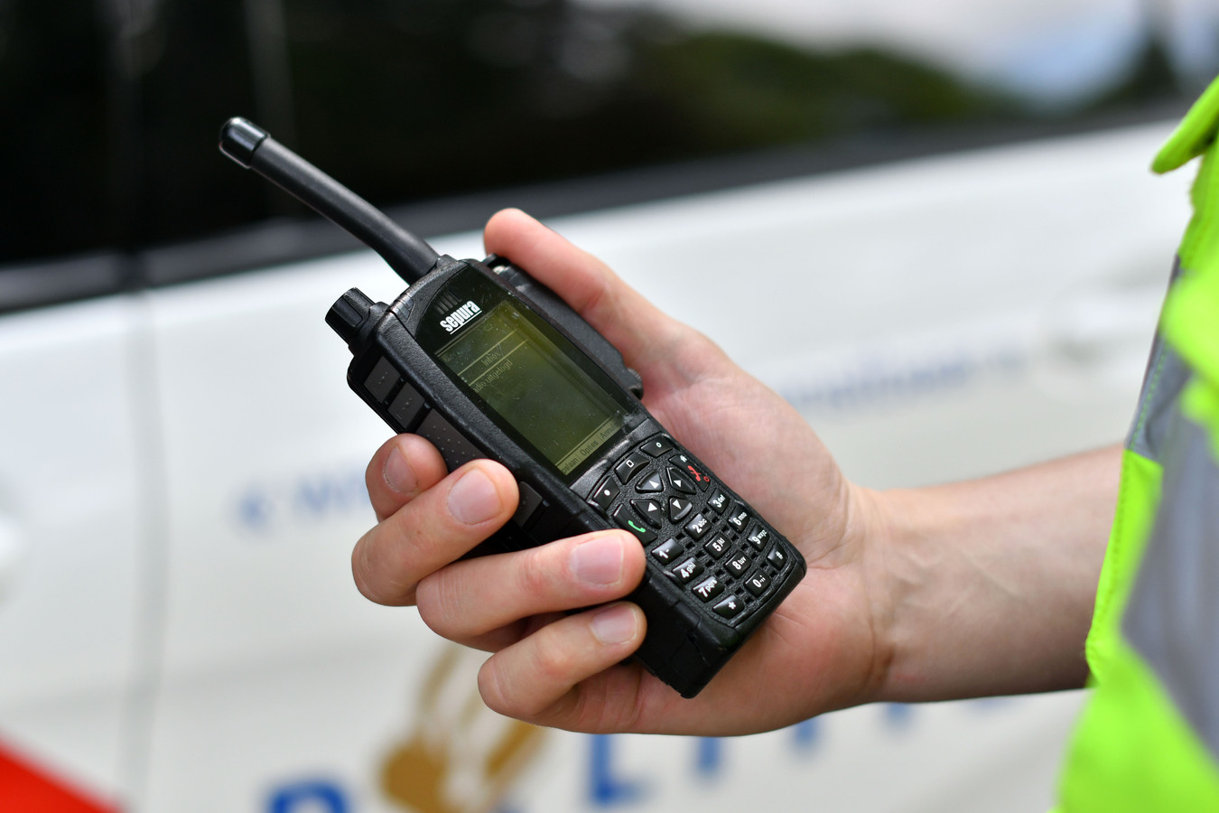 Agent Roosje voelde zich in steek gelaten bij wilde klopjacht: 'Dit kon ...