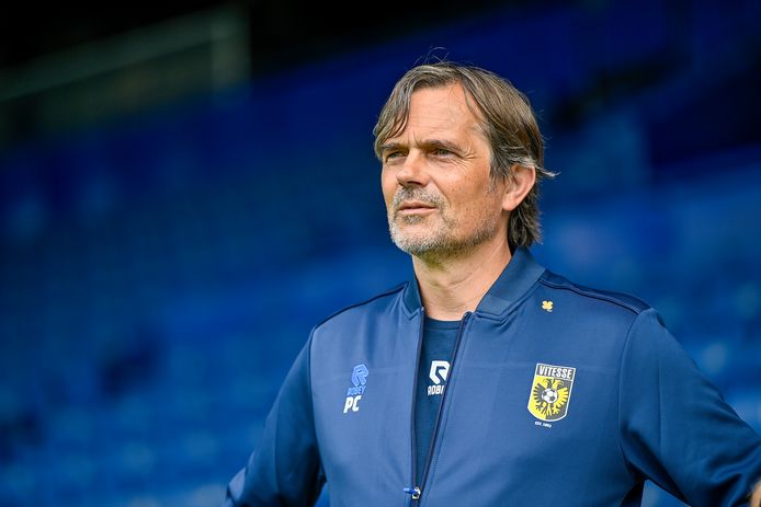 Op zoek naar uitweg in crisistijd: Cocu hanteert de leer van Bert ...