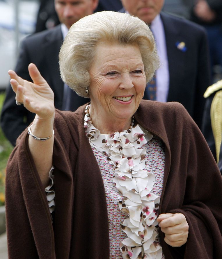 De ontwikkeling van Beatrix' kapsel door de jaren heen | Libelle