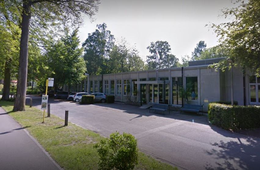 Opvangcentrum voor asielzoekers zet zondag de deuren open | Foto | hln.be Opvangcentrum voor asielzoekers zet zondag de deuren open | Foto | hln.be