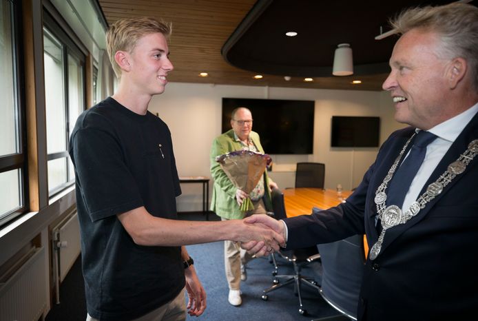 Oosterhoutse atleet Niels Laros (18) krijgt als een van de jongsten ...