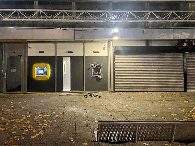 Plofkraak op afstortkluis bij Buikslotermeerplein in Amsterdam-Noord