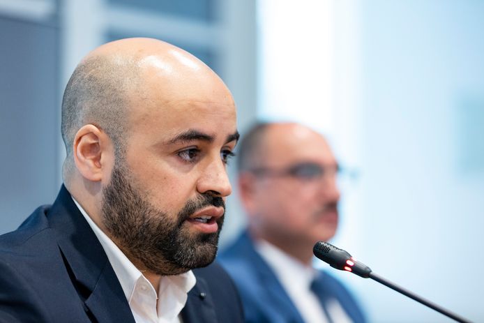 Abdoel Haryouli ontslagen en geroyeerd als lid van Denk | Den Haag | AD.nl