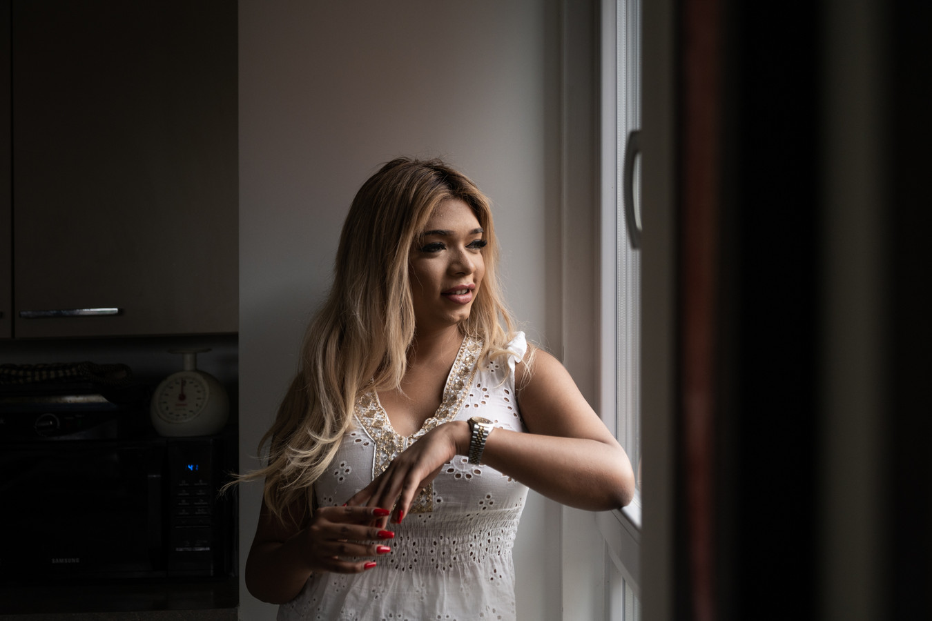 Escorte Noa Aliya (27) over hoe coke het ‘nieuwe normaal’ werd: “Het ...