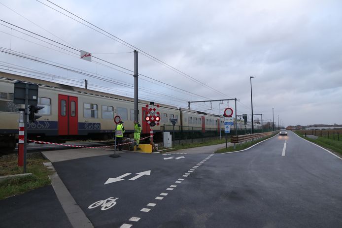 Opnieuw ongeval aan spoorwegovergang in Appelstraat: “Signalisatie ...