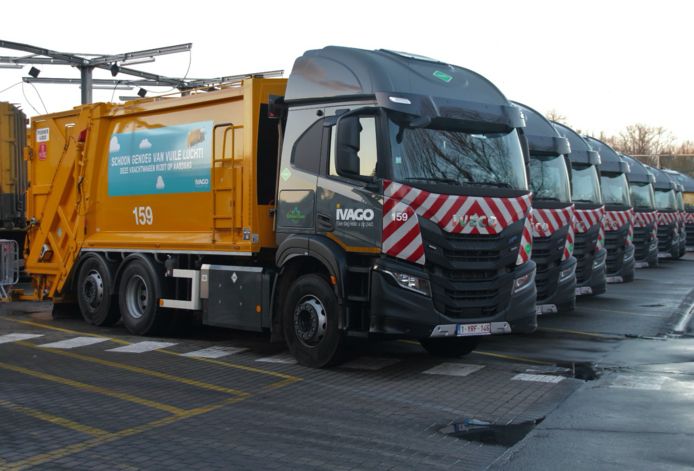 Ivago haalt vuilnis op met propere vrachtwagens | Gent | hln.be