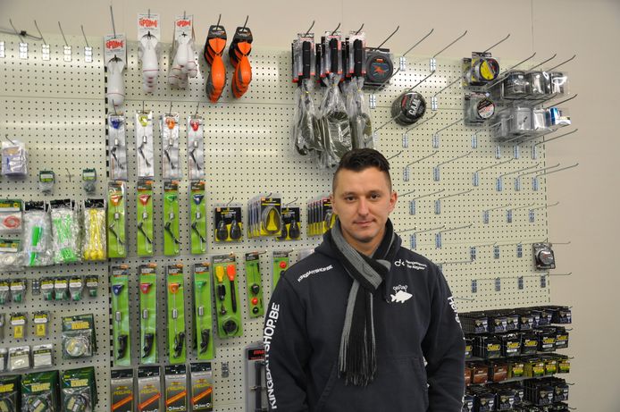 Dieven slaan toe in hengelwinkel | Deinze | hln.be