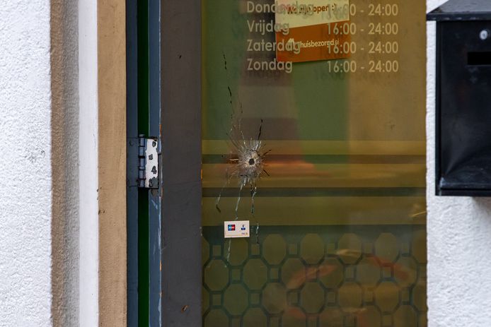 Restaurant met zelfde naam beschoten in Rotterdam en Dordrecht ...