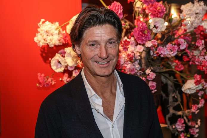 Bom gebarsten: theatermaker Rick Engelkes stapt uit musical Willem van ...