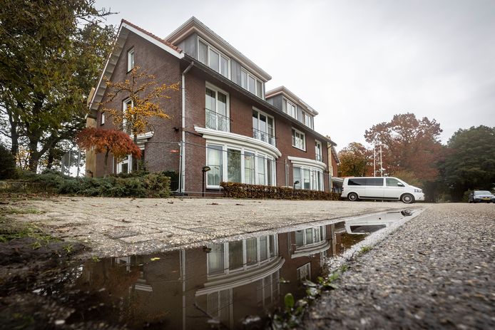 Werkzaamheden bij toekomstig azc in Albergen stilgelegd, bar en keuken ...