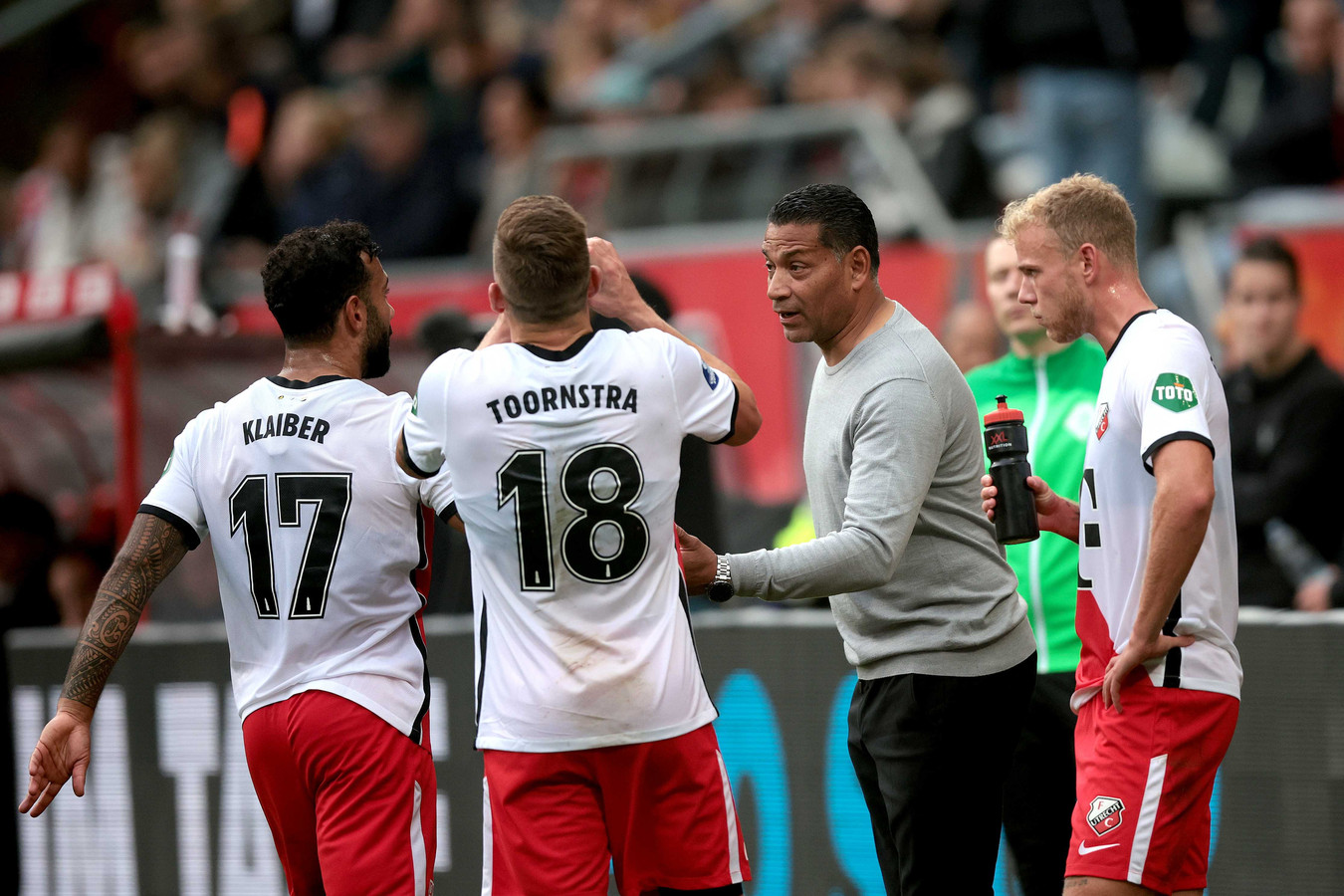 Zege van FC Utrecht op Sparta geeft Henk Fraser broodnodige lucht ...