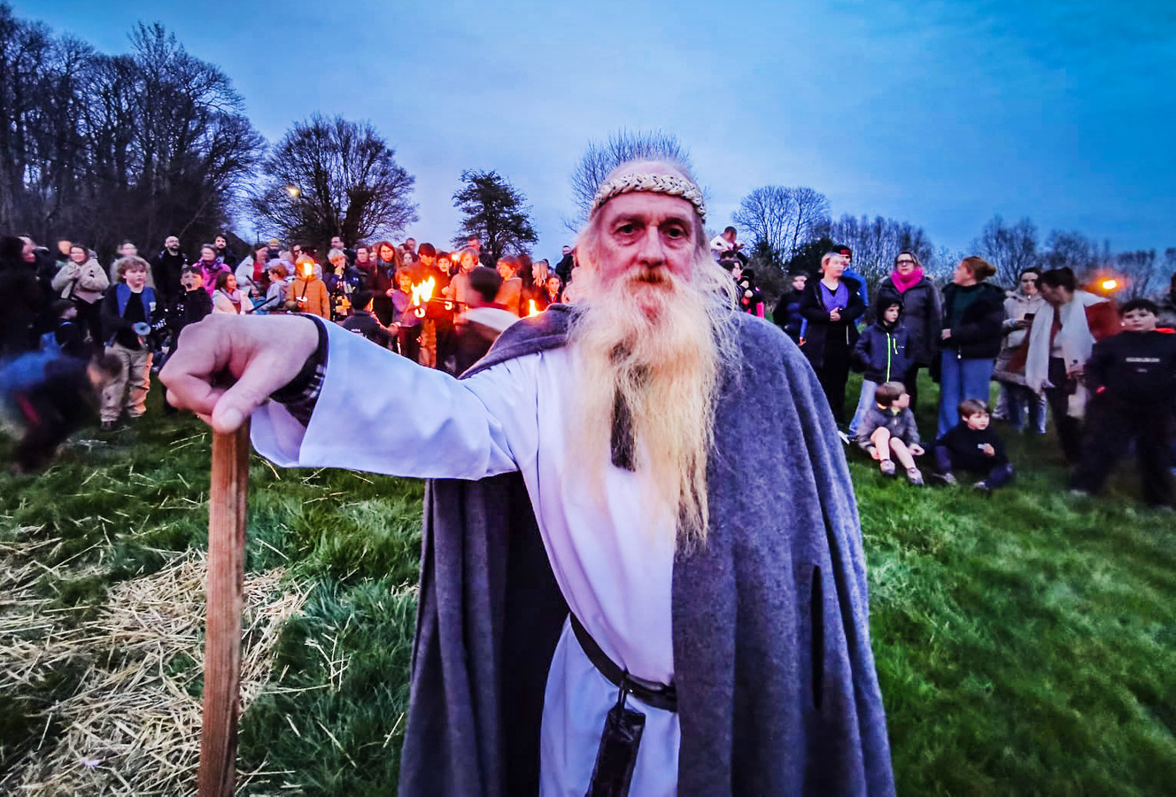 Druïde Joël Bouten (72) loopt voor 49ste keer mee met Borelle: “Als ’s ...