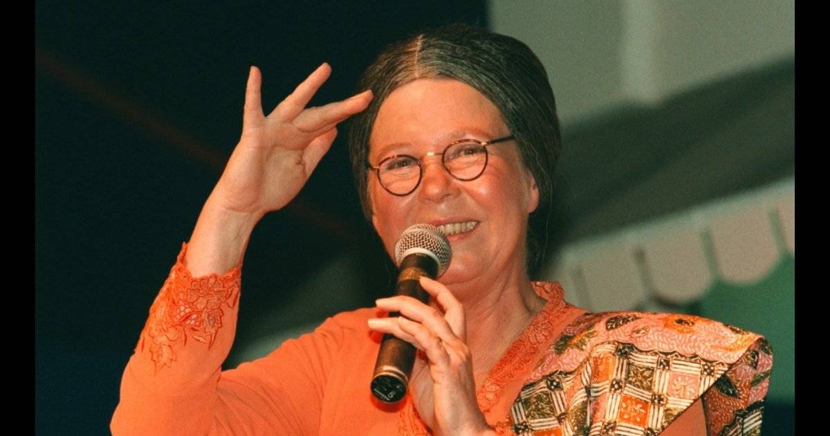 Haagse Wieteke van Dort (81) is ernstig ziek en wil de komende tijd in ...