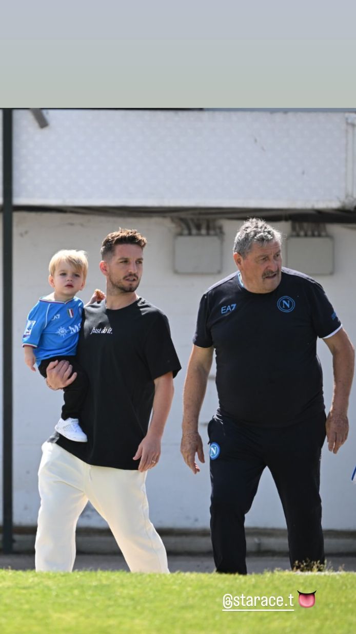 Weer even God in Napels: Dries Mertens neemt zoontje Ciro mee naar ...