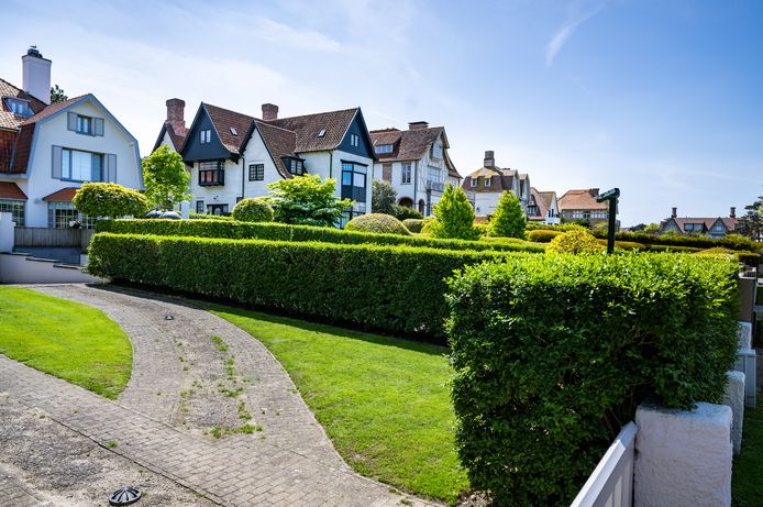 REPORTAGE. “Dat we filles à papa genoemd worden? We zijn er fier op”: de jeugd in ‘Le Zoute ...
