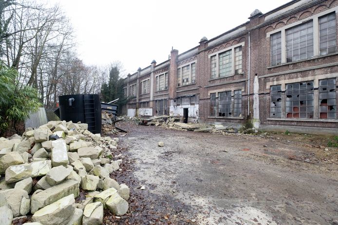 Afbraak Inofer van start: eerste bewoners en werknemers MALT nemen eind ...