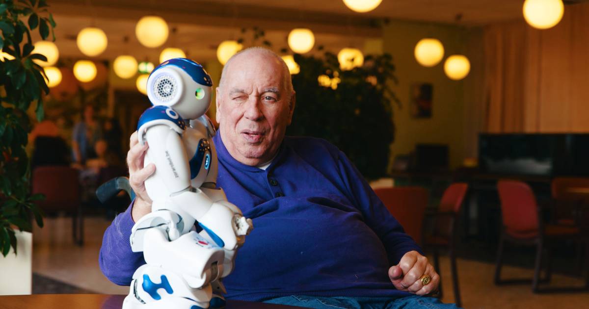 Hoge verwachtingen van zorgrobots voor ouderen | Zoetermeer | AD.nl