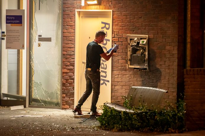 Plofkraak op geldautomaat van Rabobank in Leersum | Utrecht | AD.nl