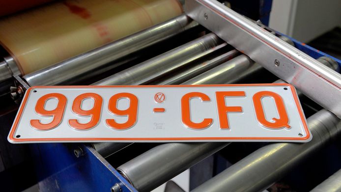 La DIV encourage à demander les plaques par internet | Belgique | 7sur7.be