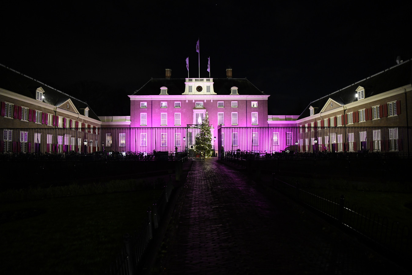 Een van de grootste kerstmarkten van Nederland verhuist naar Slot Zeist ...