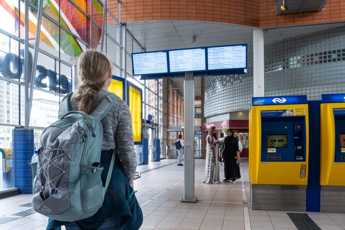 Met de trein van of naar Amersfoort? Niet op dinsdag: ‘Dit wordt de ...