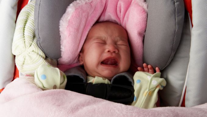 Dronken ouders vergeten baby op straat bij thuiskomst | Binnenland | hln.be