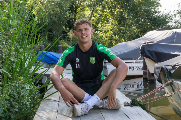 Jonge Ray Versluis koos op laatste moment voor Achilles Veen: ‘Dat was ...