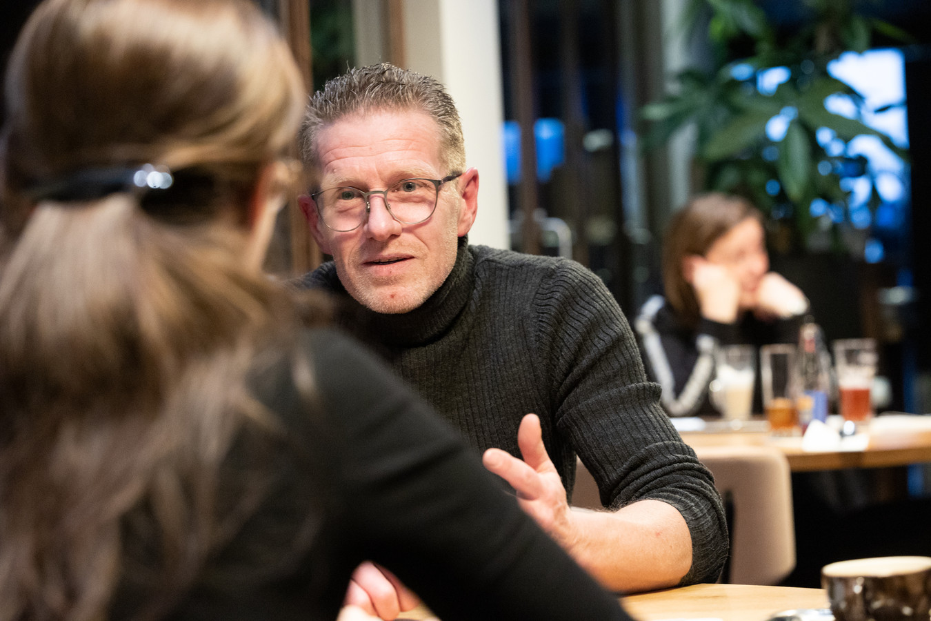 INTERVIEW. Ex-Rode Duivel Marc Emmers (57) over het leven op en naast ...