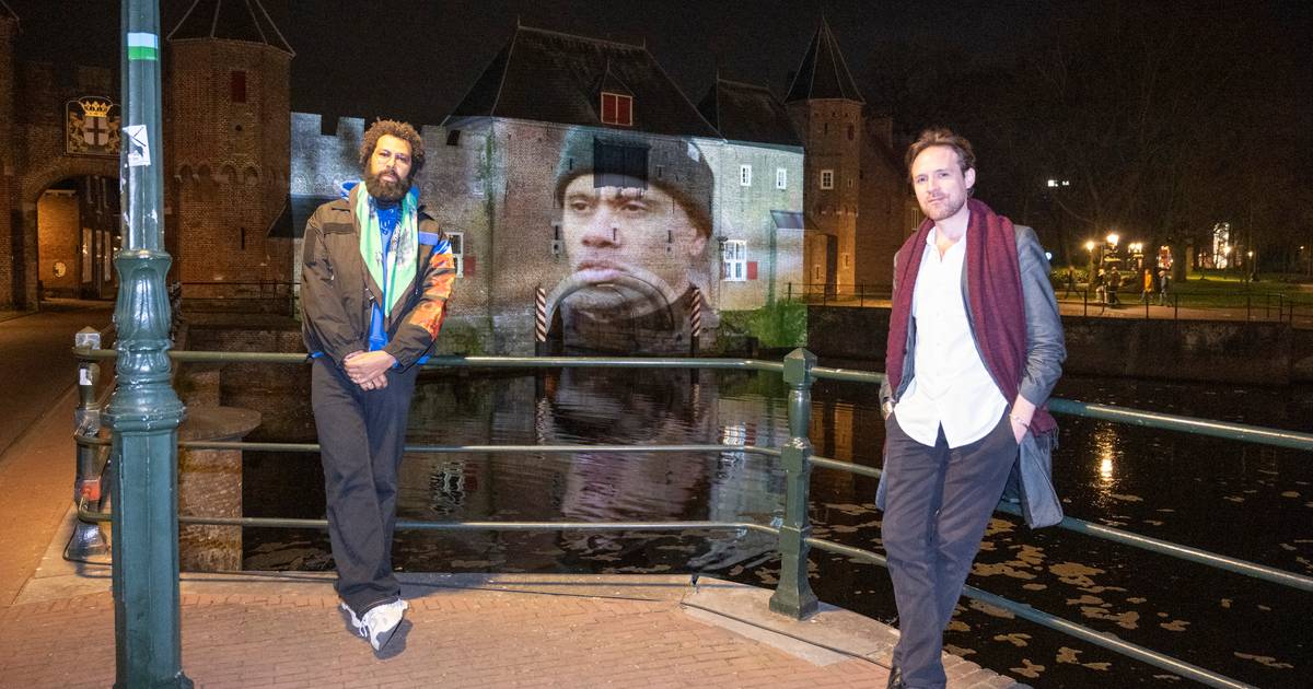 Levensgrote projectie op Koppelpoort ode aan rapper Jiggy Djé: ‘Mega ...