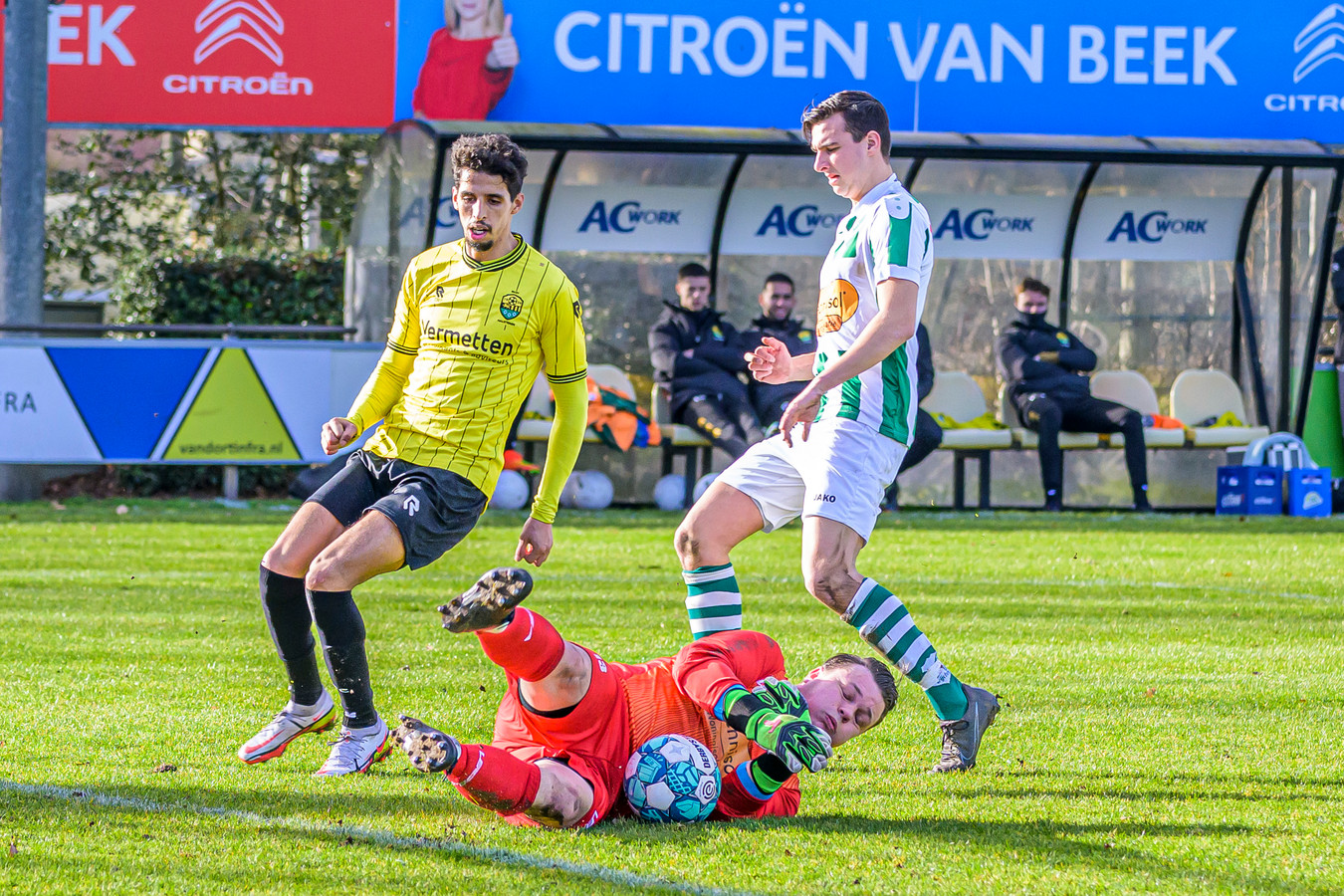 Halsteren wint slijtageslag: ‘Strijdbaar team dat voor elkaar wilde ...