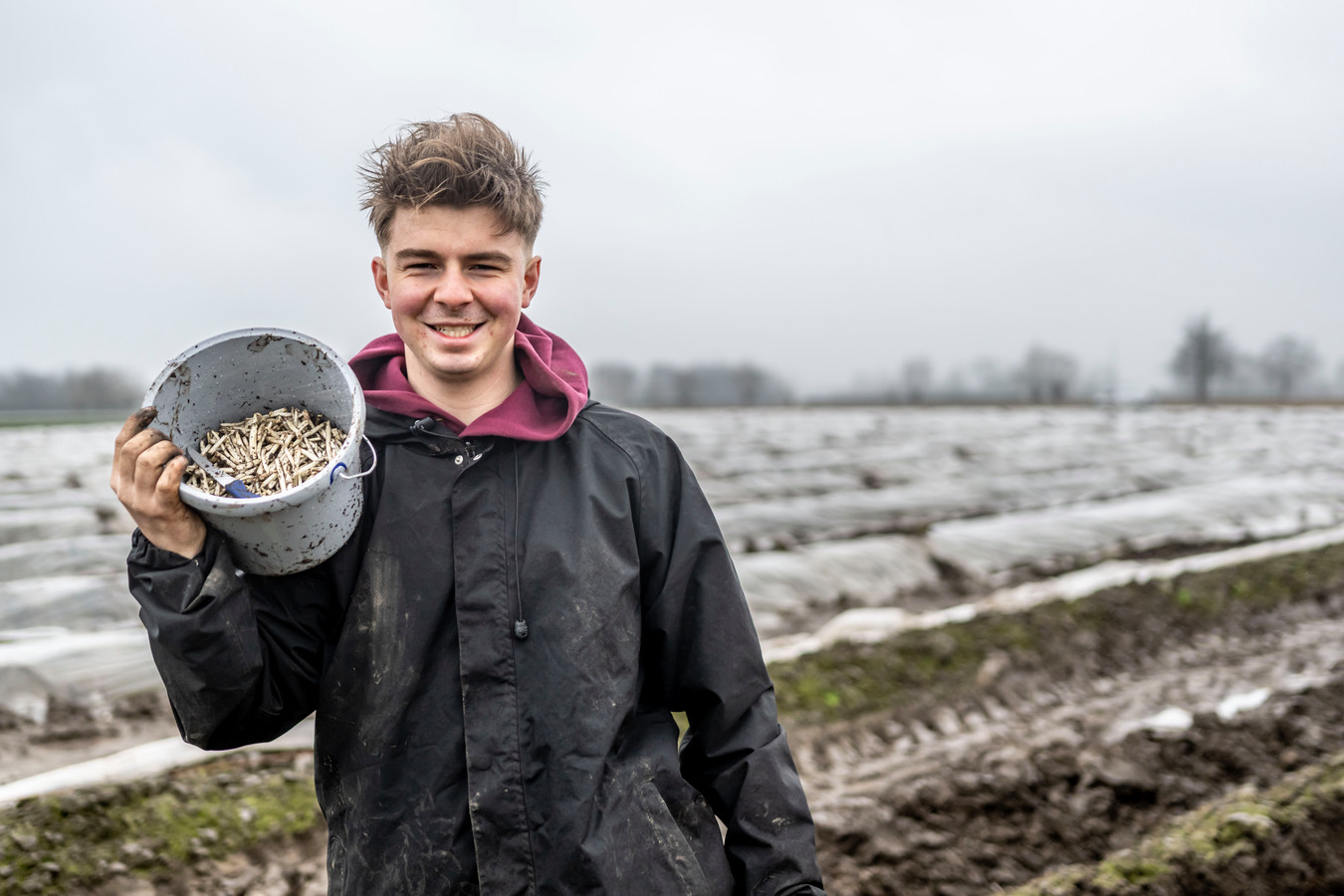 Jelle (19) volgt voorbeeld van opa Paul (77) bij Hopscheuten Temmerman ...