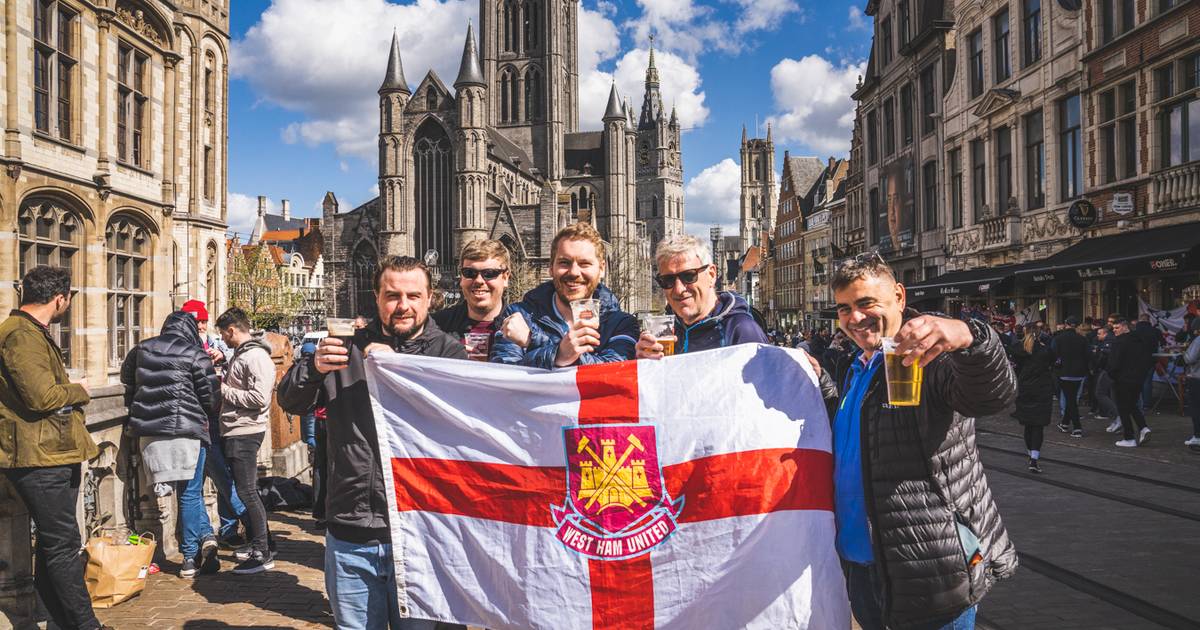 Britse voetbalsupporters nemen centrum Gent over, voorlopig geen ...