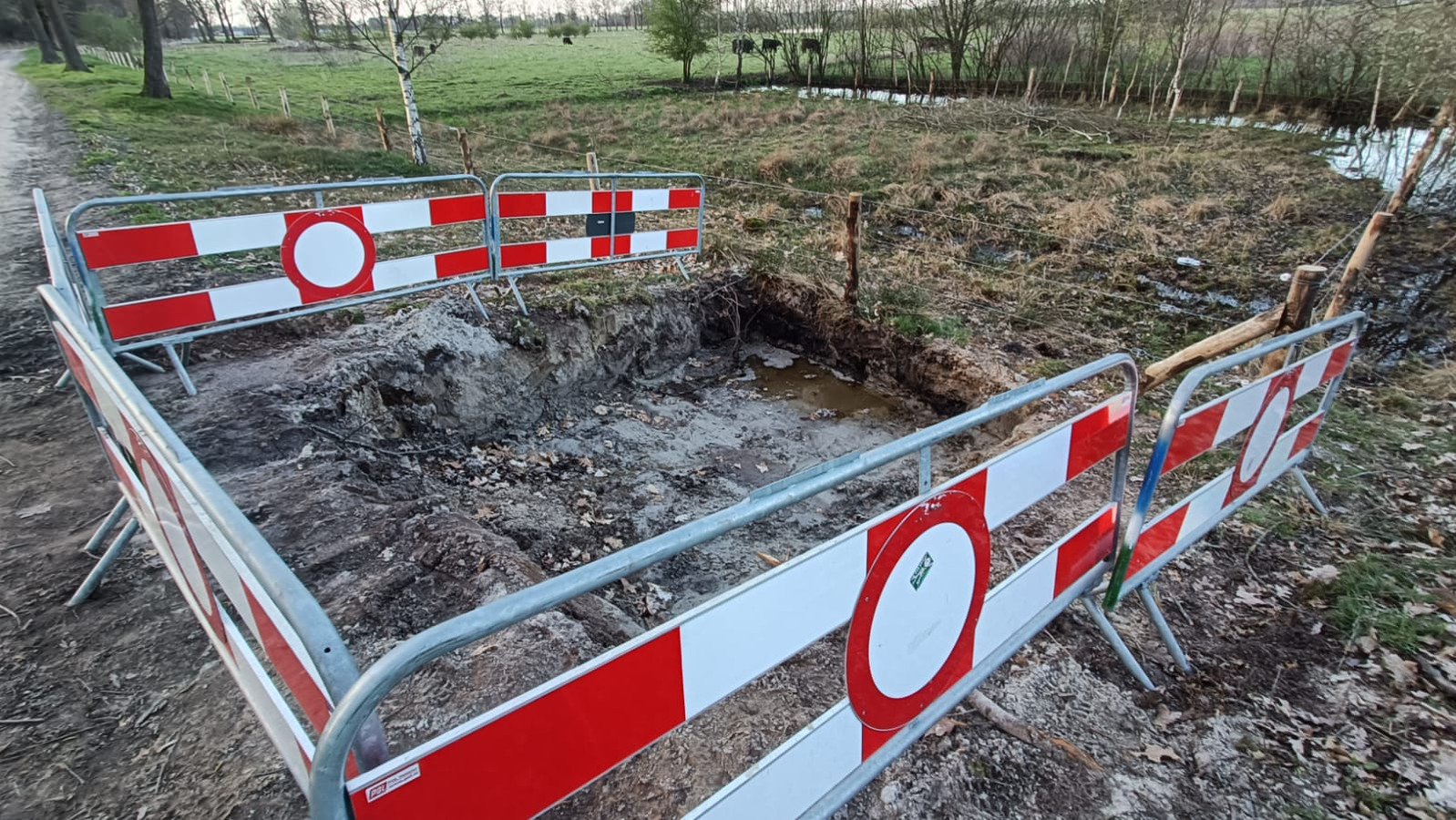 Bodemvervuiling met drugsresten zeer omvangrijk: vieze grond op 20 ...