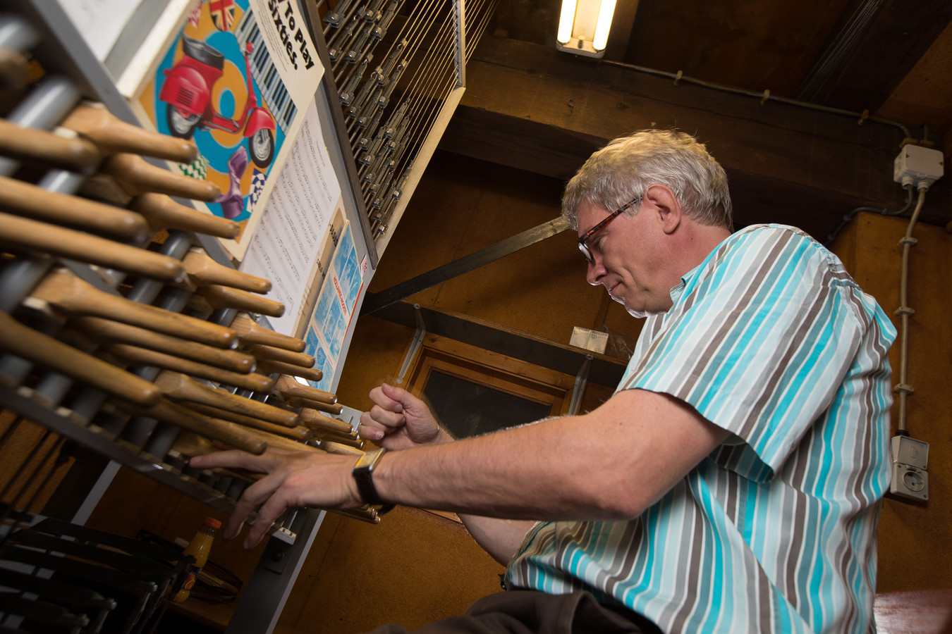 Beiaardier Henk doet wéér duit in het zakje tijdens Ribs & Blues in ...