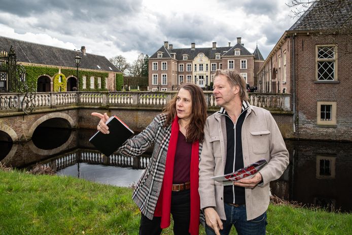 Shakespeare in dialect: kastelen Ampsen en Sprengenberg decor van ‘heel ...