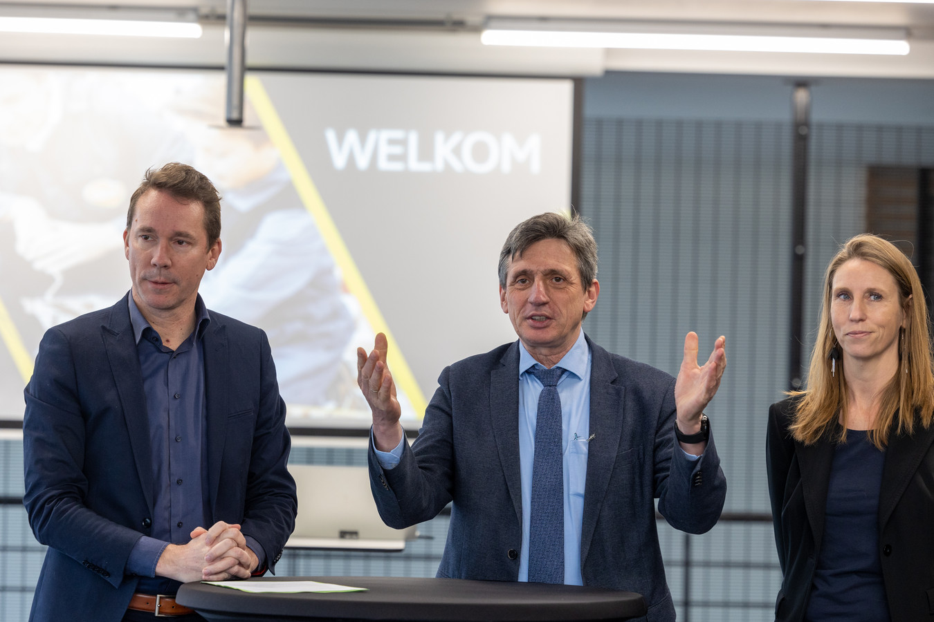 Vlaamse regering ondersteunt nieuwe projecten aan Hasseltse PXL STEM Academy: “Cruciaal om ook ...