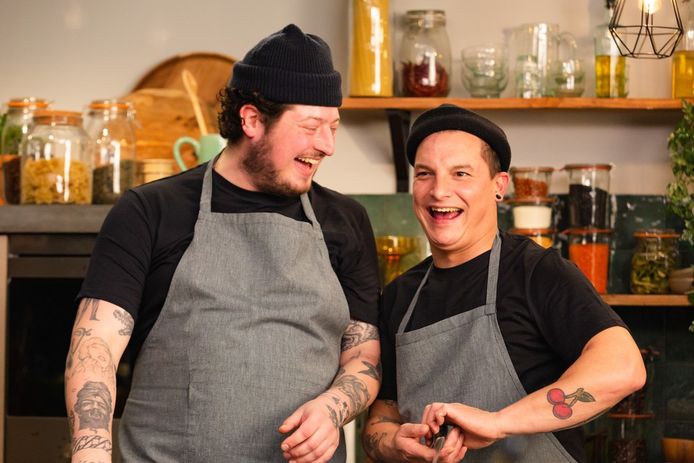 Job en Perry maken kookboek zónder gelikte foto's: ‘Anders zakt de moed ...