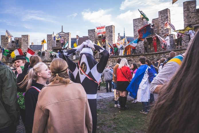 Grootste studentengrap ooit herdacht: Gravensteen opnieuw bezet | Gent ...