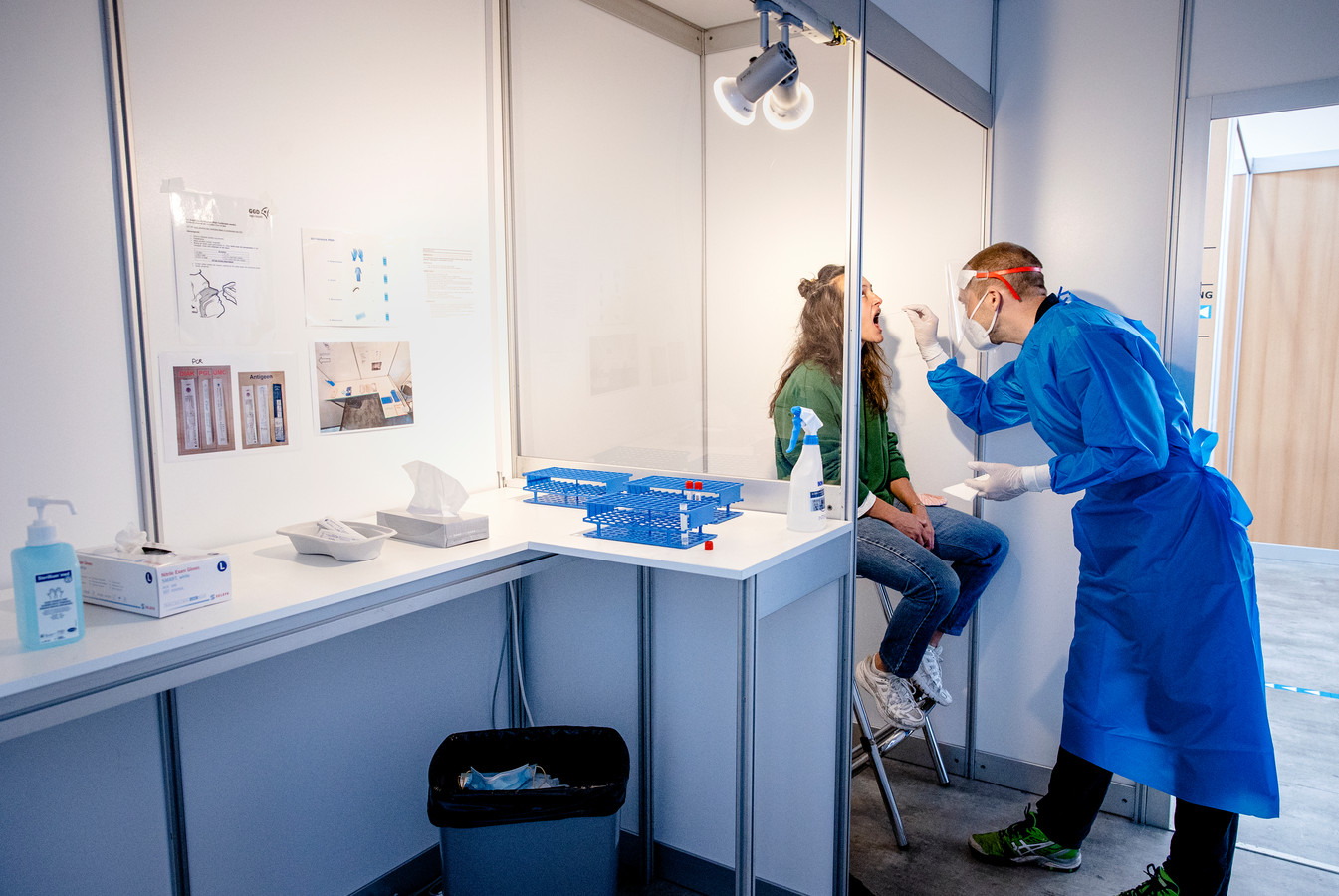 GGD’s hebben maximale testcapaciteit bereikt: wat nu? | Foto | bd.nl