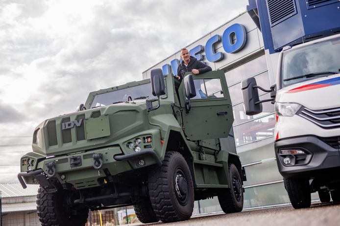 Dutch Military Vehicles: ‘Ook bij orkanen kwamen onze legervoertuigen ...