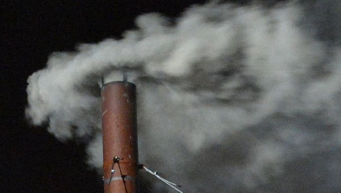 Al na 26 uur witte rook na uitzonderlijk kort conclaaf | De Paus | hln.be