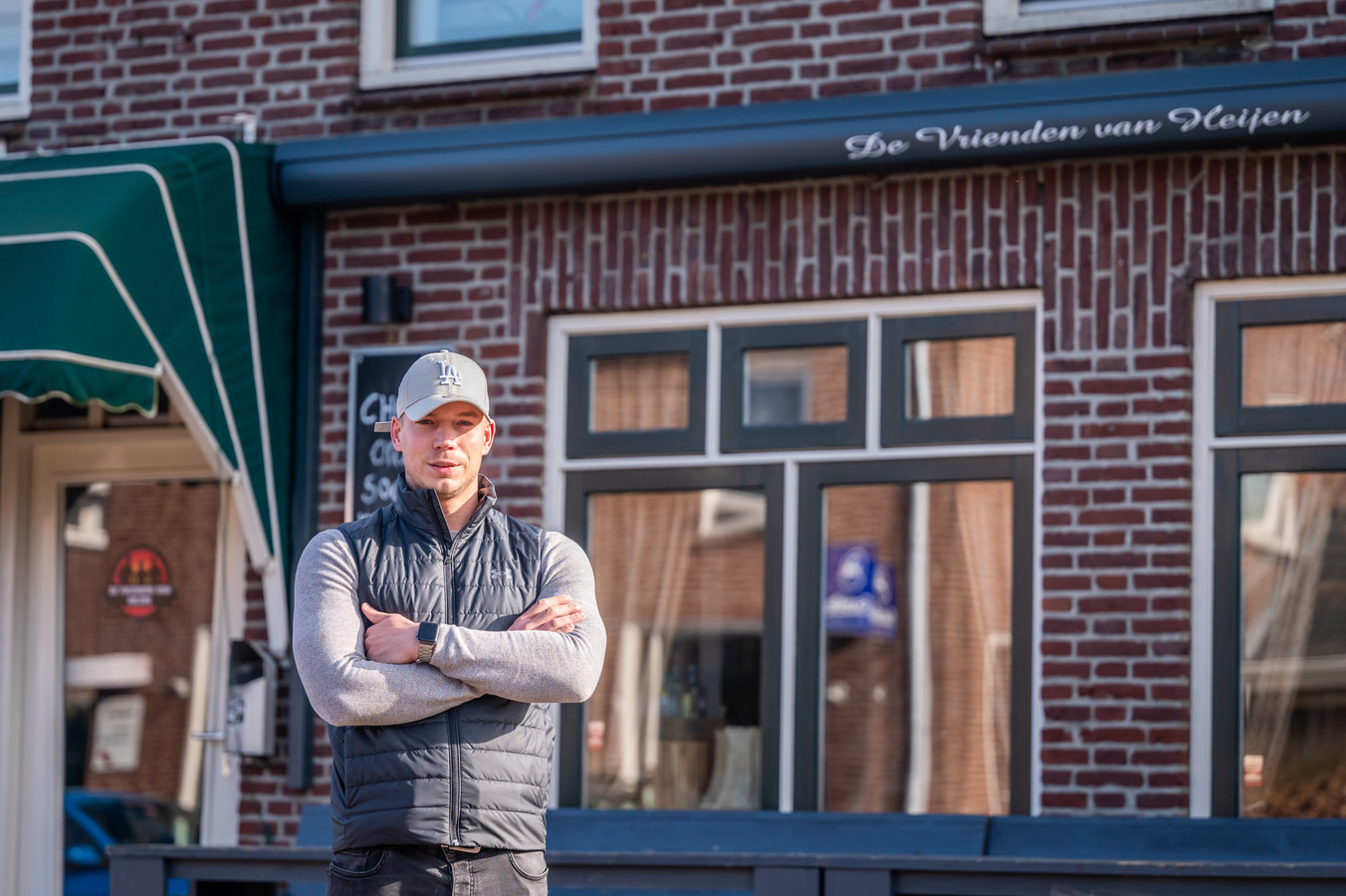 Het laatste café van dit dorp verliest zijn terras: ‘Belachelijk veel ...
