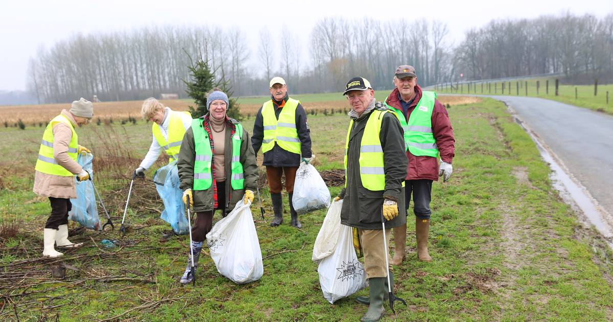 Zwerfvuilactie op ’t Veld | Meulebeke | hln.be