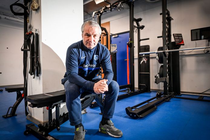 Een inkijk in de leefwereld en voetbalfilosofie van Genk-trainer Bernd ...