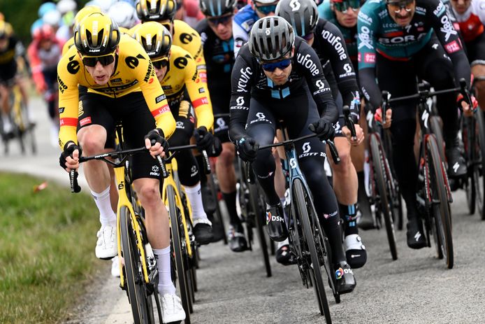 Nathan Van Hooydonck wint ploegentijdrit met Jumbo-Visma, maar mist ...