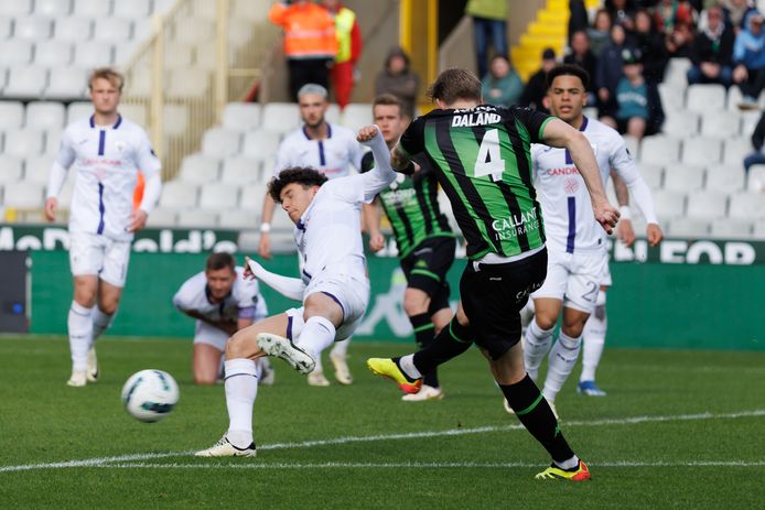 Jesper Daland (Cercle Brugge) pakt tegen Anderlecht uit met heerlijke ...
