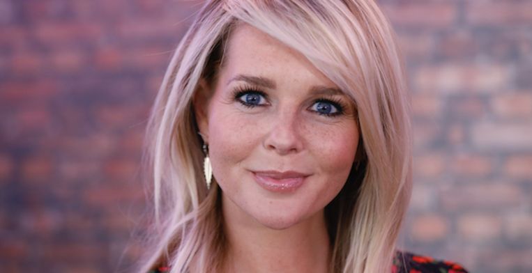 Chantal Janzen wordt op déze vakantiefoto '18 jaar jong' geschat