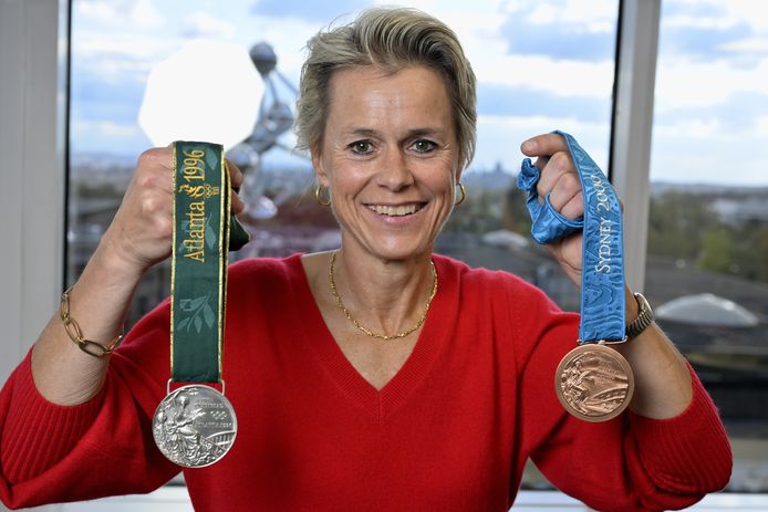 “Encore plus heureuse que quand je les ai gagnées”: un an après le vol ...