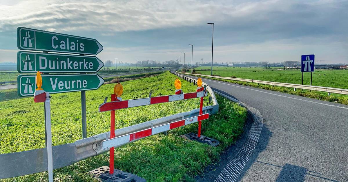 Autosnelweg E40 richting Frankrijk gaat dicht tussen Oostduinkerke en ...